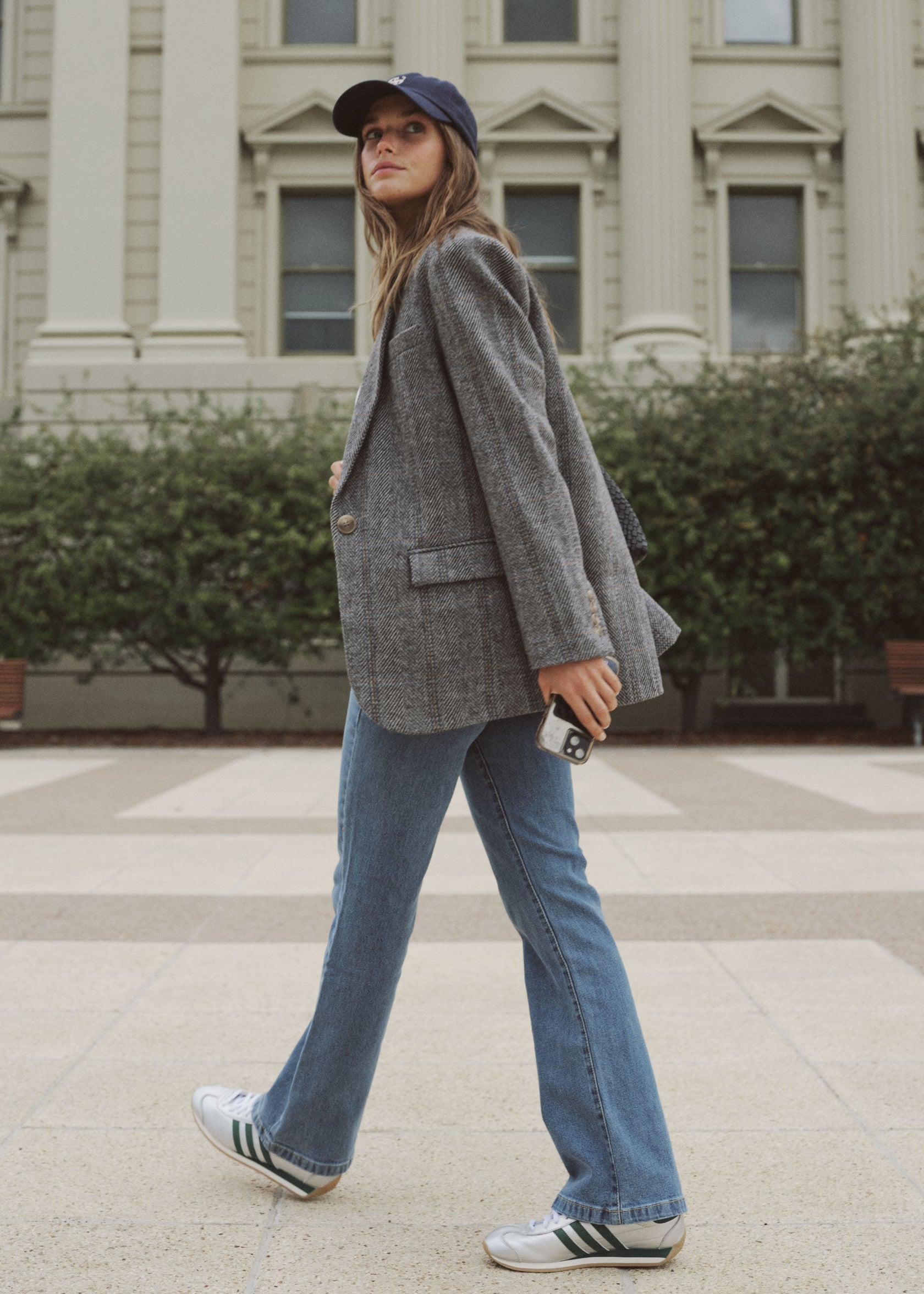 Showcasing gorgeous, wearable clothes for the modern women ...